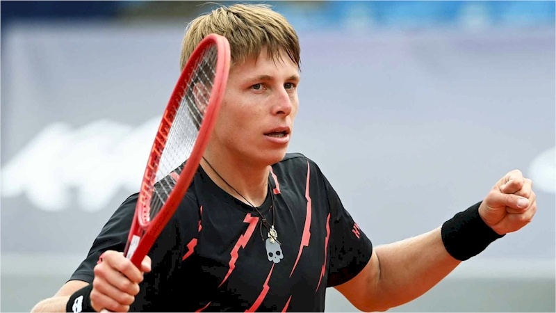 Ivashka derrota o bicampeão Zverev em Munique - tenis.com.br